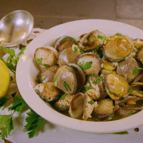 Freshly Foraged Clams with Citrus & Parsley - Recipe.tv